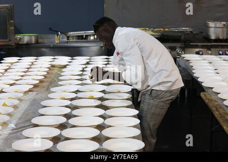 in the photo the dish of the chefs of Doctors Without Borders Stock ...