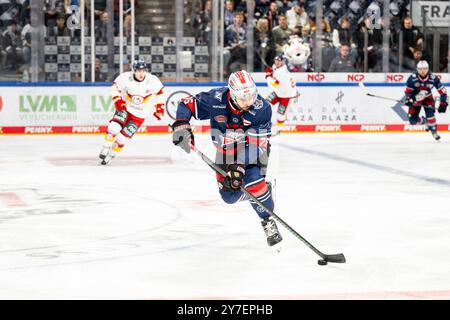 Samuel Dove McFalls (75, Nuernberg Ice Tigers, NIT ) Konrad ...