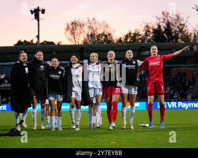 Remina Chiba (15, Eintracht Frankfurt Frauen) schie?t aufs Tor, w?hrend ...