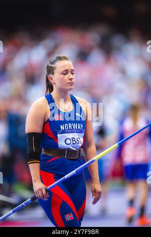 Marie-Therese Obst participating in the Javelin Throw at the Paris 2024 ...