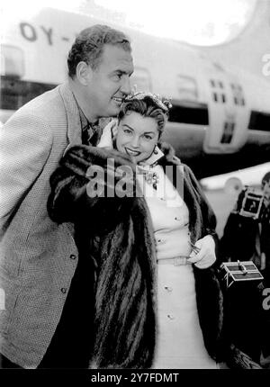 America's swimming and film star, Esther Williams with Jeff Chandler at ...