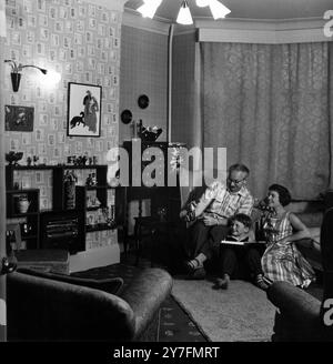 David Kossoff George Douglas Actor, writer and storyteller David ...