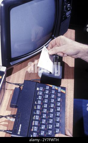 1980s ZX Spectrum Home Computer - Keyboard and printer Stock Photo - Alamy
