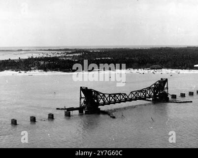 TIDAL WAVE RAMESWARAM AERIAL VIEW SUFFERED CYCLONE TIDAL WAVE ; 29 ...