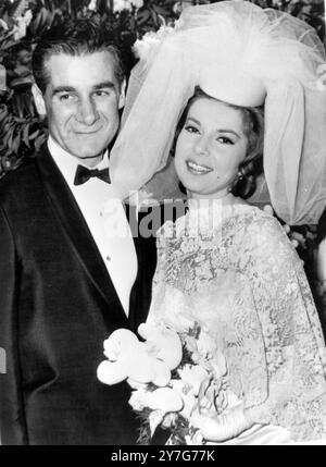 ABBE LANE AND LEFF PERRY ON THEIR HONEYMOON / ; 18 DECEMBER 1964 Stock ...