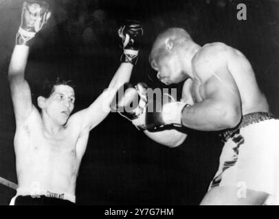 BOXING JOEY GIARDELLO WITH RUBIN HURRICANE CARTER FIGHT IN PHILADELPHIA ...