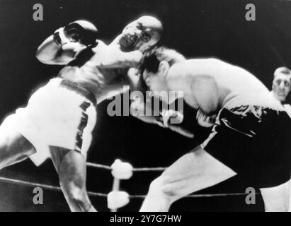 BOXING JOEY GIARDELLO WITH RUBIN HURRICANE CARTER FIGHT IN PHILADELPHIA ...