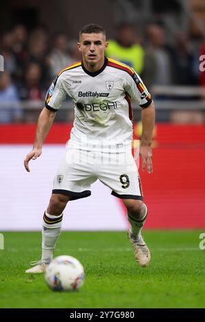 Nikola Krstovic of US Lecce in action against Stefan de Vrij of FC ...