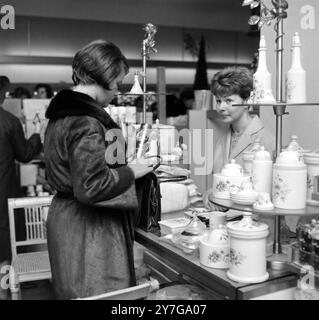 PRINCESS MUNA LEAVES HER HOTEL FOR LUNCH IN LONDON ; 4 DECEMBER 1964 ...