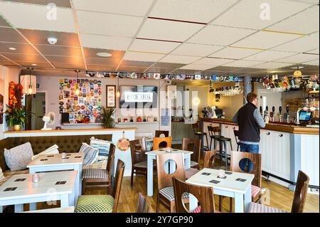 Inside of the Pier Inn micro pub in St Annes,UK Stock Photo - Alamy
