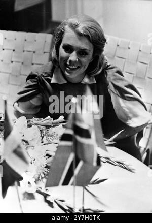 INGER STEVENS ACTRESS (1960 Stock Photo - Alamy
