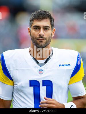 Los Angeles Rams quarterback Jimmy Garoppolo participates in drills ...