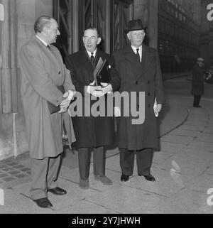 PETER MELDRUM OUTSIDE BBC TV ; 23 JANUARY 1964 Stock Photo - Alamy