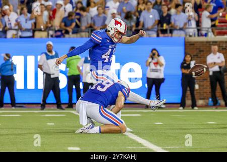 SMU place kicker Collin Rogers (41) kicks a field goal against Penn ...
