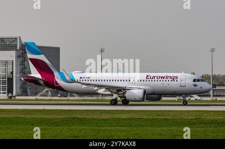 9H-EWD - Airbus A320-214 - Eurowings hebt ab,Start. Passagier Jets am ...