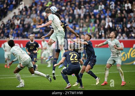 Jens Stage (Werder Bremen, #06) am Ball, GER, FC Bayern Muenchen (FCB ...