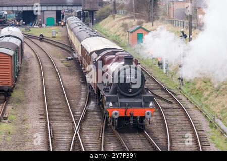 Jubilee Steam Loco 5690 Leander at the Great Central Railway Heritage ...