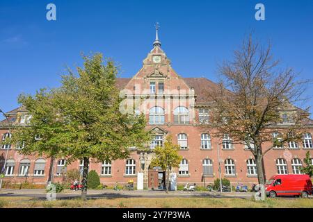 DRK Clinics Westend, Spandauer Damm, Westend, Charlottenburg, Berlin ...