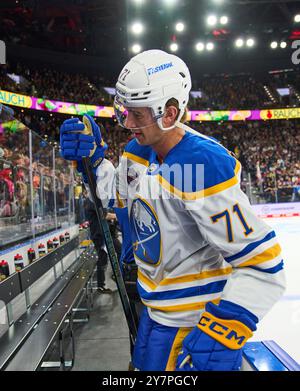 Ryan McLeod, Buffalo Sabres 71 in the friendly match of the Global ...