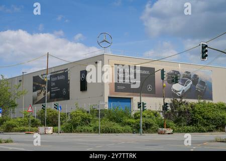 Mercedes Benz plant, Daimlerstraße, Marienfelde, Tempelhof-Schöneberg ...