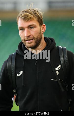 Jack Stacey of Norwich City arrives before the Sky Bet Championship ...