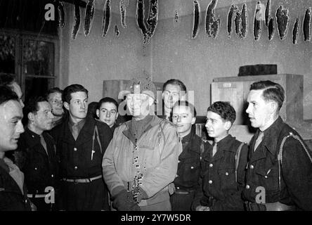 AMERICAN GENERAL INDUCTED AS PRIVATE IN FAMOUS FRENCH REGIMENT Major ...