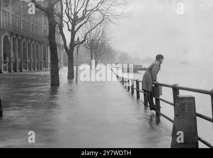 Roads at Putney were flooded to considerable depth owing to an ...
