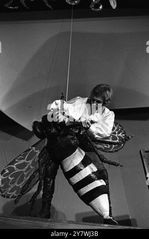 Michael D ' Abo ( lead singer of the Manfred Man pop group ...