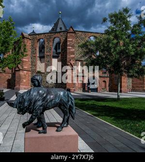 Little Red Riding Hood statue in Alsfeld, Hesse, Germany, Europe Stock ...