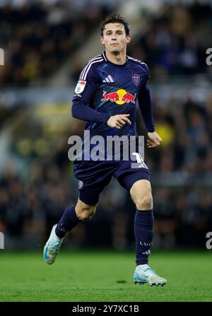 Leeds United's Brenden Aaronson and Norwich City's Ben Chrisene battle ...