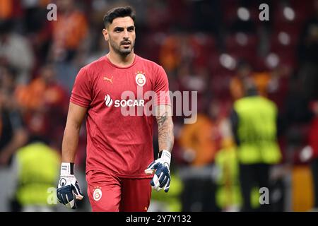 ISTANBUL - Galatasaray SK goalkeeper Gunay Guvenc during the UEFA ...