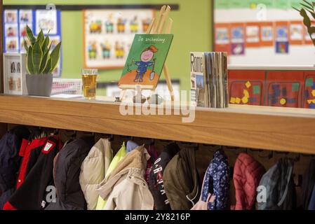 ROTTERDAM - Classroom at an elementary school in Rotterdam-Zuid. ANP ...