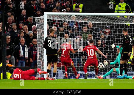 Alexis Mac Allister Of Liverpool scores a GOAL 1-0 and celebrates ...