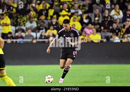 Inter Miami defender Ian Fray, left, loses the ball to Houston Dynamo ...