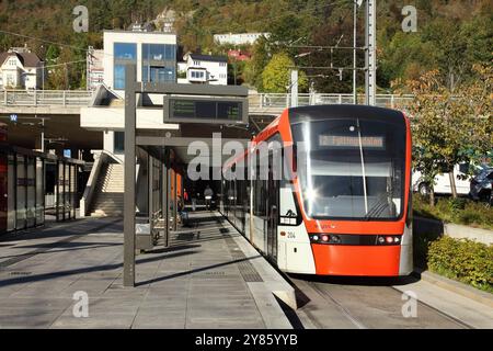New Bergen Light Rail Tram in station. Nesttun, Bergen, Hordaland ...
