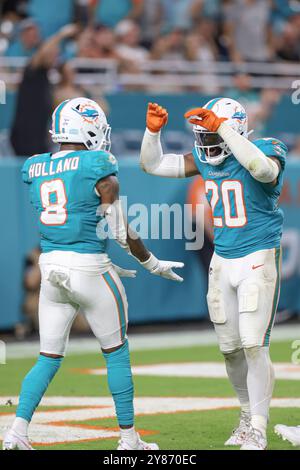 Miami Dolphins linebacker Jordyn Brooks walks from practice at the NFL ...