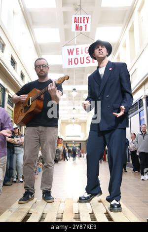 Maxïmo Park Band surprise acoustic performance of new album Stream of ...