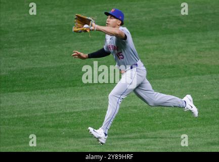 Milwaukee Brewers center fielder Tyrone Taylor (15) plays during the ...