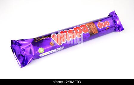 Cadbury Wispa duo chocolate bars velvety milk chocolate packed with ...