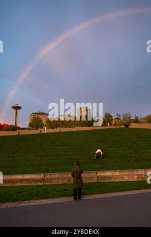 Seattle, USA. 1 Nov, 2023. Seattle rainbow over the space needle from ...