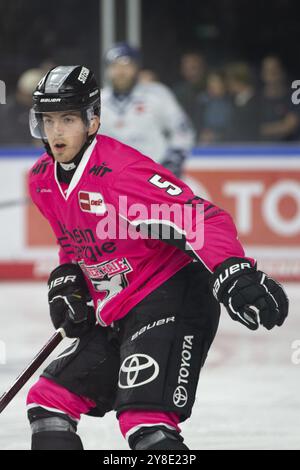 Robin van Calster (Cologne Sharks, forward, #5); PENNY DEL; Cologne ...