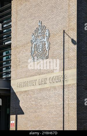 Front elevation and signage of the Salisbury Law Courts building ...