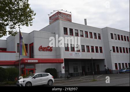 Logo, Schriftzug von Coca-Cola Europacific Partners, einem ...