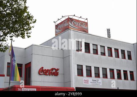 Logo, Schriftzug von Coca-Cola Europacific Partners, einem ...