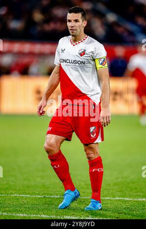 WAALWIJK - (l-r) Nick Viergever of FC Utrecht, Miguel Rodriguez of FC Utrecht during the Dutch ...