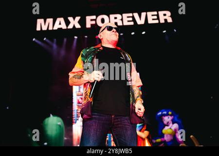 Max Pezzali performs live at Stadio Maradona in Napoli for Max forever ...