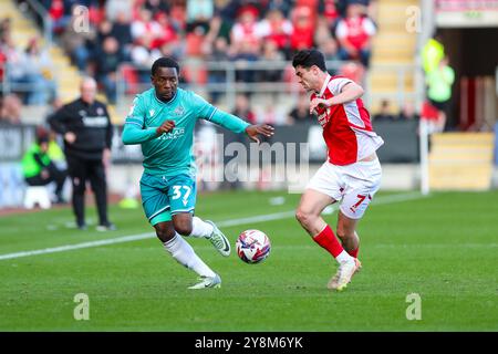 Joe Powell (7 Rotherham united) looks on during the Sky Bet League 1 ...