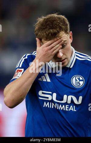 Derry John Murkin (FC Schalke 04, #5), Rafael Pinto Pedrosa (Karlsruher ...