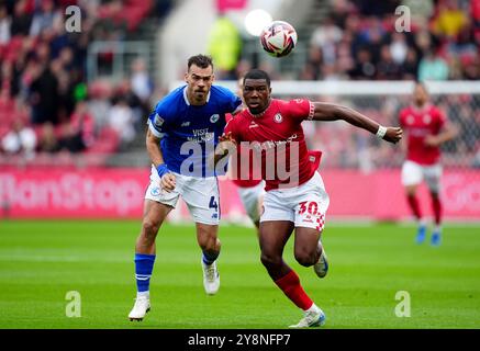 Bristol City's Sinclair Armstrong (right) closes down Middlesbrough ...