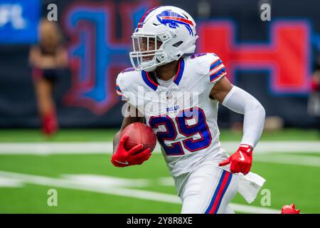 Buffalo Bills cornerback Brandon Codrington (29) carries the ball ...